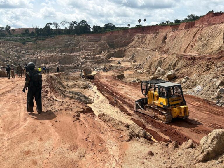 Cameroon Cracks Down on Illegal Chinese Gold Mining - Africa Defense Forum